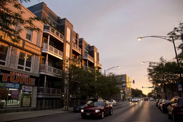 3119 W Lawrence Ave #3,Chicago,IL,60625 | Domu